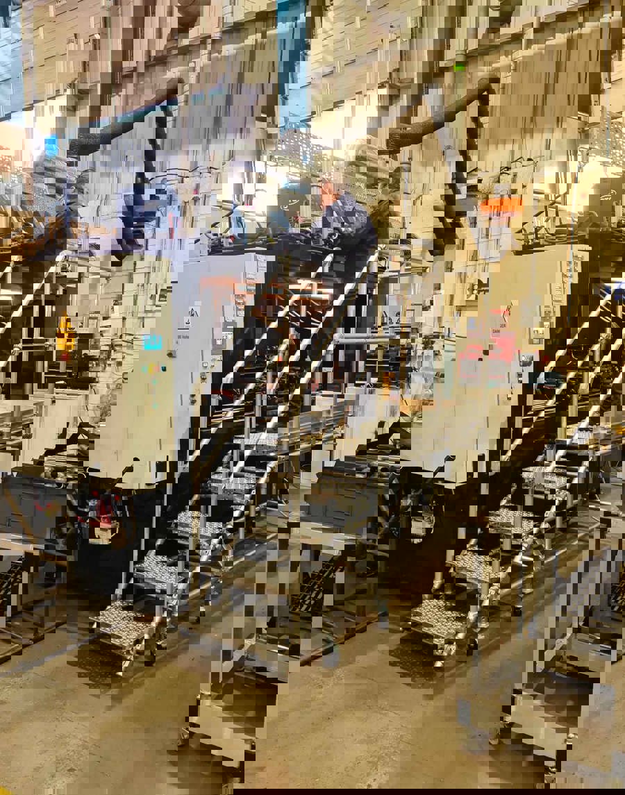 A Customised Work Platform For a Manufacturing Facility - Kee Safety