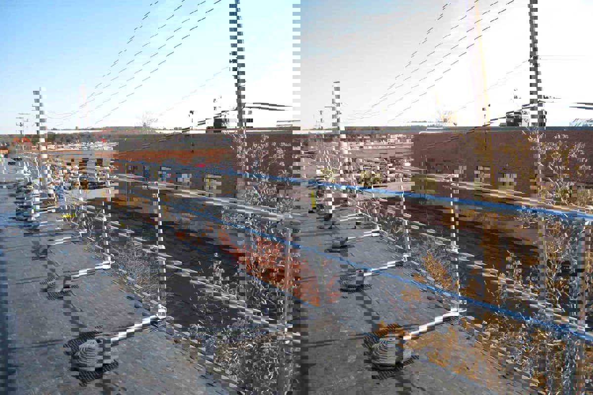 Kee Guard® Free-standing Roof Edge Protection - Kee Safety